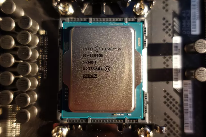 24 Intel 13 CPU HX i9 13980HX 5 6 GHz 24 Intel 13 CPU HX i9 13980HX 5 6 GHz